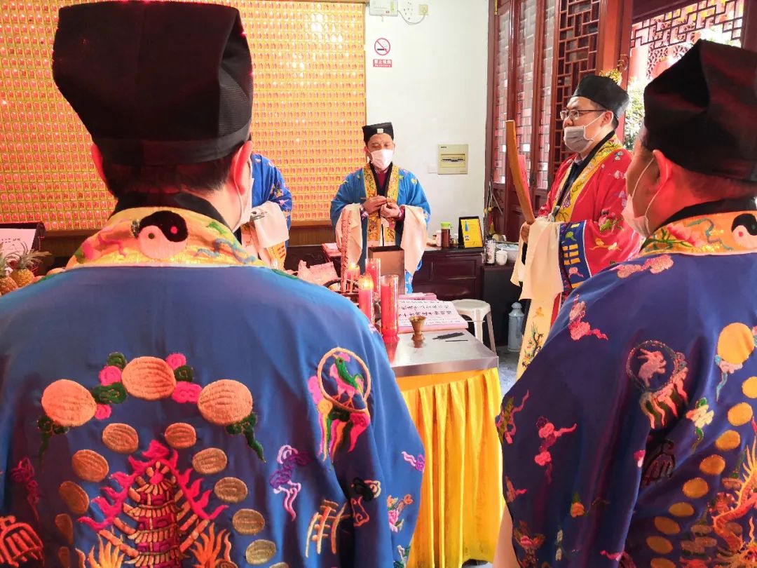 Taoist clothes and ritual garments - 道教世界 - Dao World