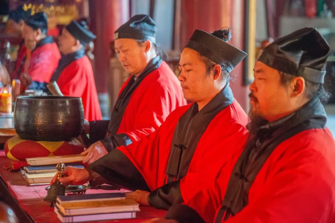 Taoist clothes and ritual garments - 道教世界 - Dao World