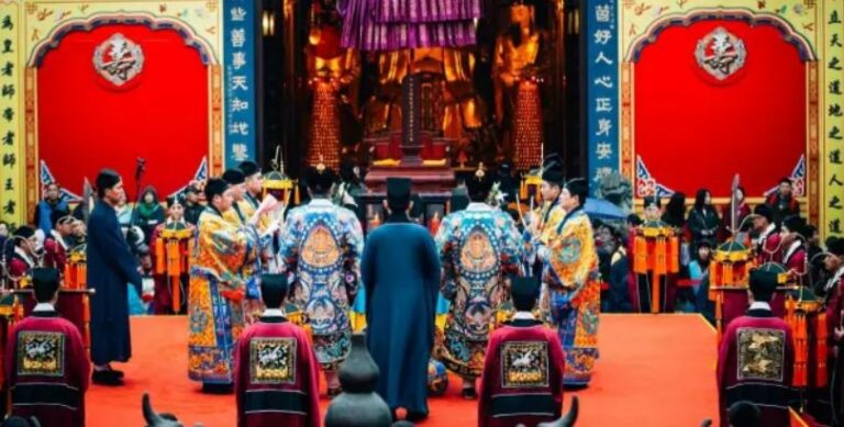 Taoist clothes and ritual garments - 道教世界 - Dao World