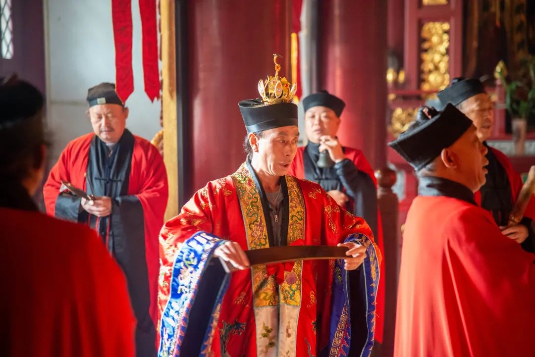 Taoist clothes and ritual garments - 道教世界 - Dao World