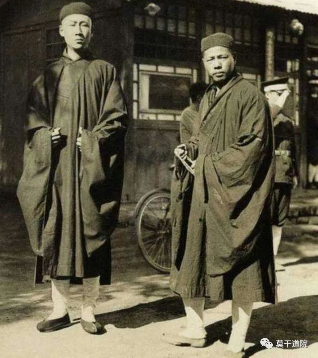 Taoist clothes and ritual garments - 道教世界 - Dao World